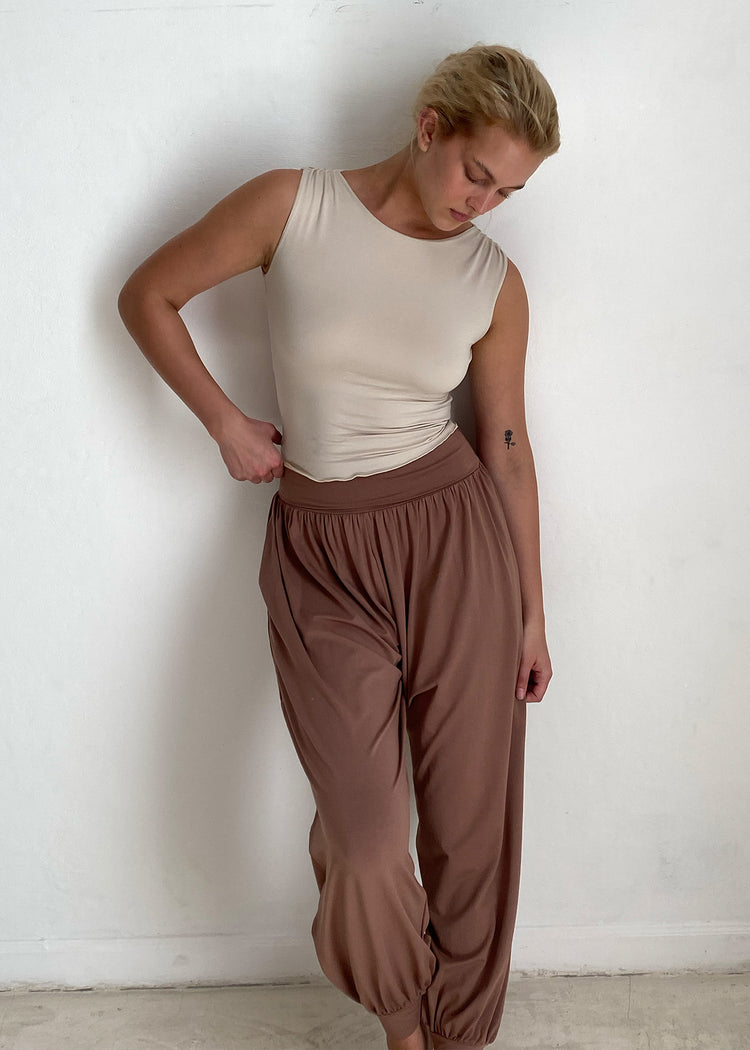 Alora Pants Sandalwood